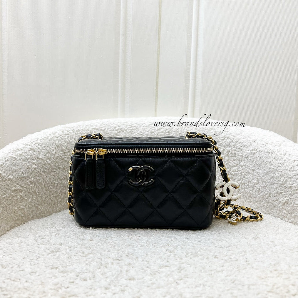 Chanel 24A CC Logo Adjustable Chain Vanity in Black Shiny Lambskin and ...